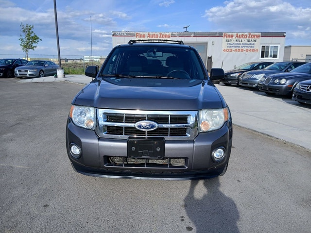 2010 Ford Escape XLT:: Low KM*One Owner | Cars & Trucks | Calgary | Kijiji