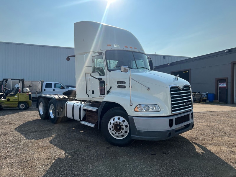 2013 MACK 600 Day Cab Sleeper | Heavy Trucks | Edmonton | Kijiji