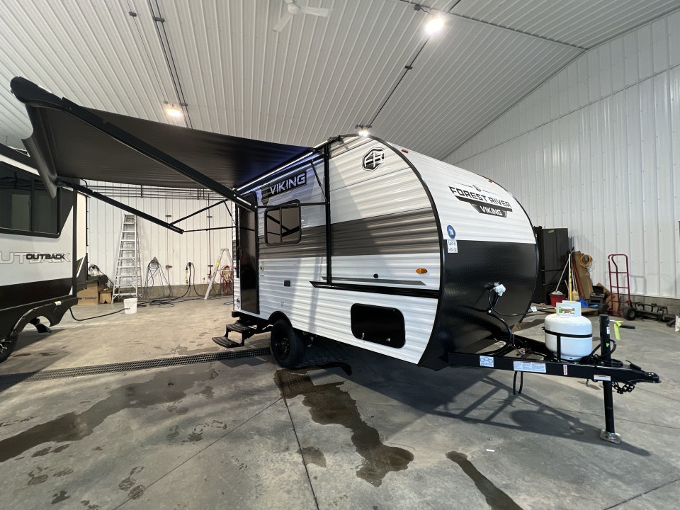 2025 Viking 14R Short, Sweet and LIGHT! Nice Fridge! Nice Price ...