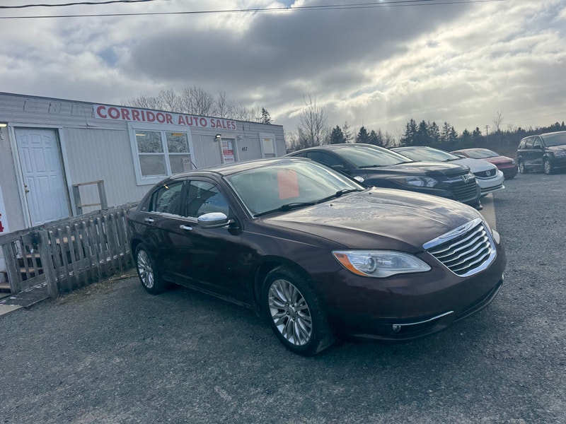 2013 Chrysler 200 Limited | Cars & Trucks | Bedford | Kijiji Classifieds