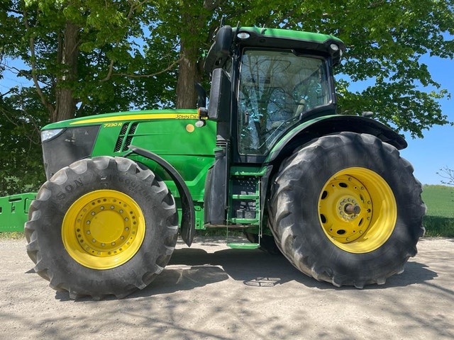 John Deere 7230R | Farming Equipment | Saskatoon | Kijiji