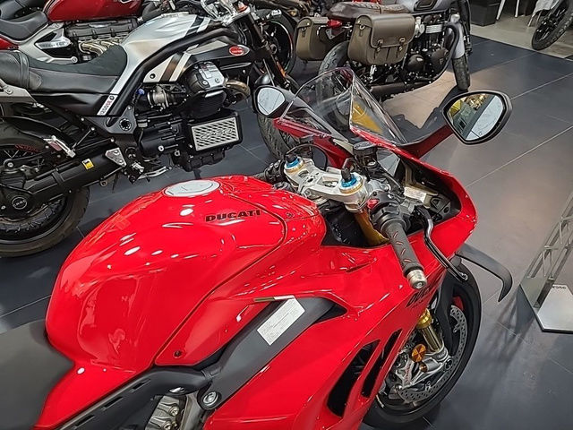 2024 Ducati Panigale V4 S Red | Street, Cruisers & Choppers | Victoria ...