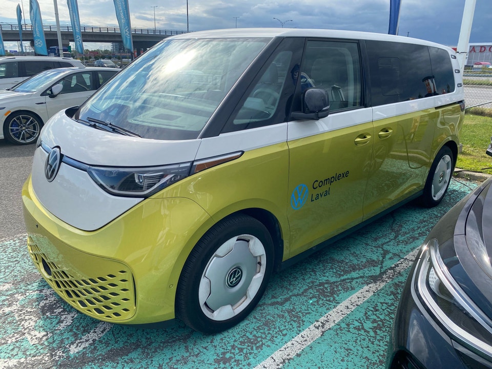 2025 Volkswagen ID. Buzz 1st Edition | Cars & Trucks | Laval / North ...