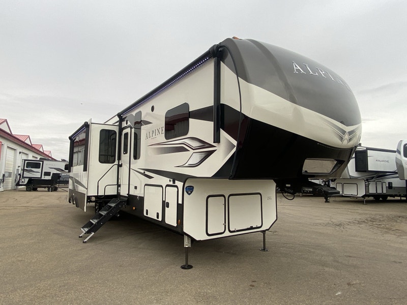 2023 Alpine 3912DS LUXURIOUS COUPLES UNIT, DOUBLE BEDROOM SALE | RVs ...