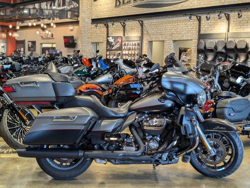 2018 Harley-Davidson® Ultra Limited Industrial Gray Denim/Black | Street, Cruisers & Choppers ...