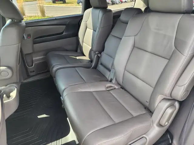 2017 Honda Odyssey w/Rear Entertainment System 2 SETS OF WHEELS | Cars ...