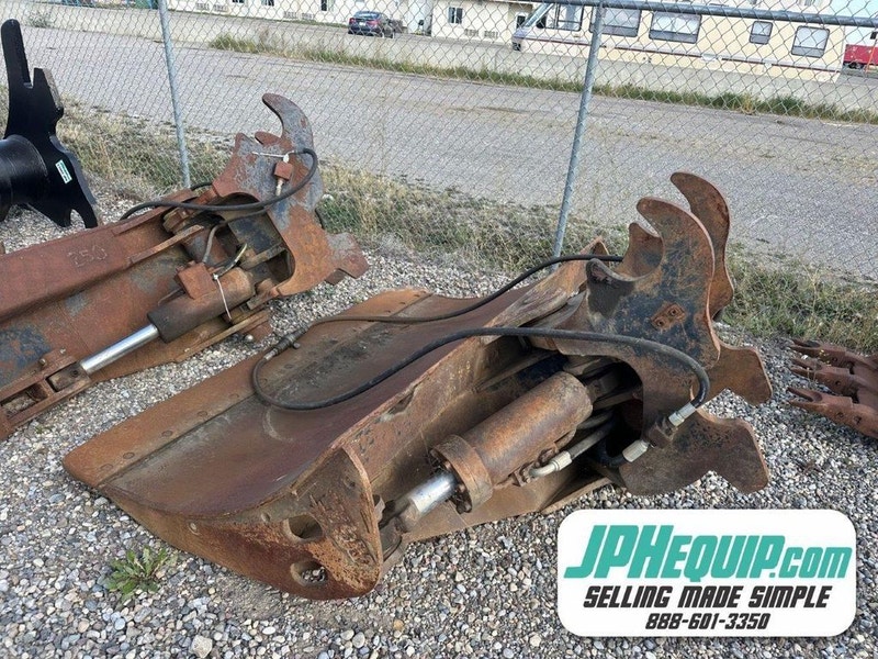 WBM 250 SERIES EXCAVATOR CHUCK BLADE | Heavy Equipment | Edmonton ...