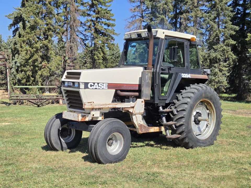 1983 Case 2WD Loader Tractor 2294 | Farming Equipment | Kamloops | Free local classifieds - Kijiji
