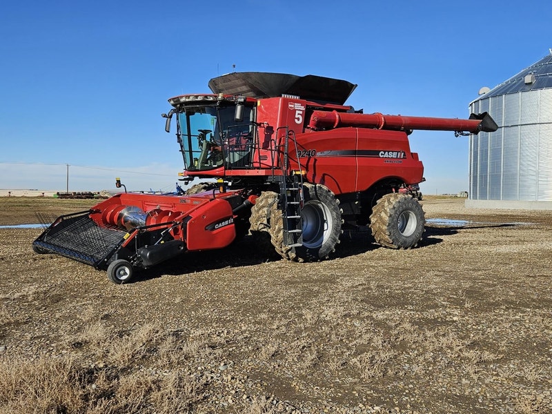 2017 Case IH Class 9 Combine 9240 | Farming Equipment | Grande Prairie ...
