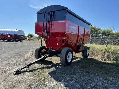 Find Farming Equipment, Tractors, Plows for Sale in Ottawa | Free Local ...