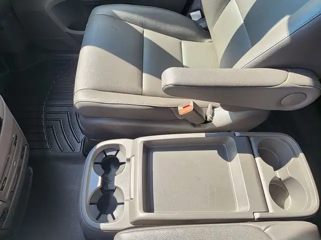 2017 Honda Odyssey w/Rear Entertainment System 2 SETS OF WHEELS | Cars ...