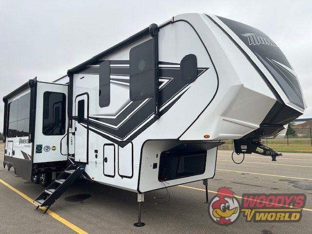 2023 GRAND DESIGN MOMENTUM M-CLASS 395MS Toy Hauler 4 Season | Travel ...