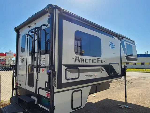 2026 NORTHWOOD Arctic Fox Camper 1140 Dry Bath | Travel Trailers ...