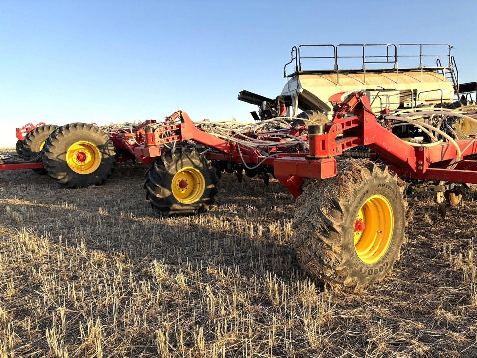 2016 Bourgault 3320/7950 Air Drill | Farming Equipment | Saskatoon | Free local classifieds - Kijiji