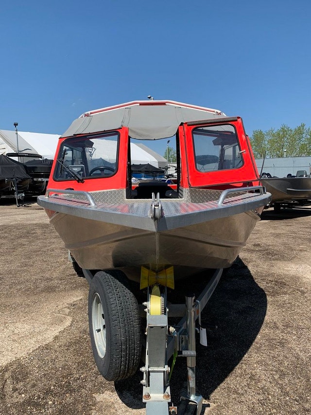 2007 Thunder Jet Luxore | Powerboats & Motorboats | Edmonton | Kijiji