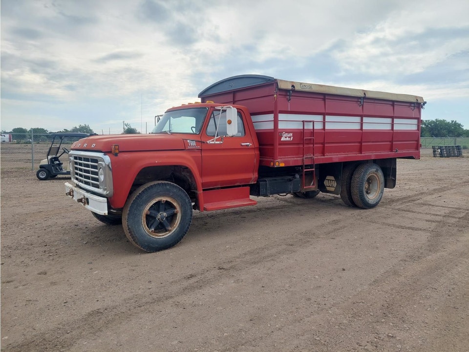 1977 Ford Custom Cab S/A Day Cab Grain Truck F800 | Heavy Trucks ...