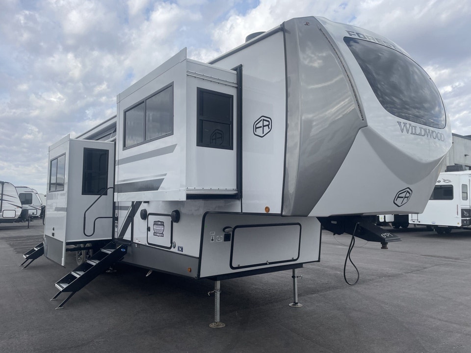2025 Forest River Wildwood Heritage Glen 378FL | Travel Trailers ...