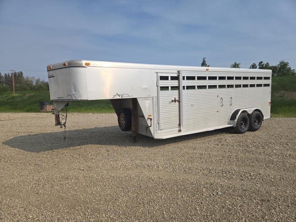 1995 Sooner 20 Ft T/A Aluminum Stock Trailer | Farming Equipment ...