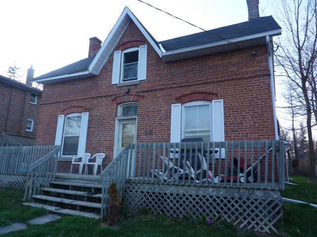 Barrie 1 bed unit with private entrance, parking and laundry! | Long ... Barrie 1 bed unit with private entrance, parking and laundry! | Long ...