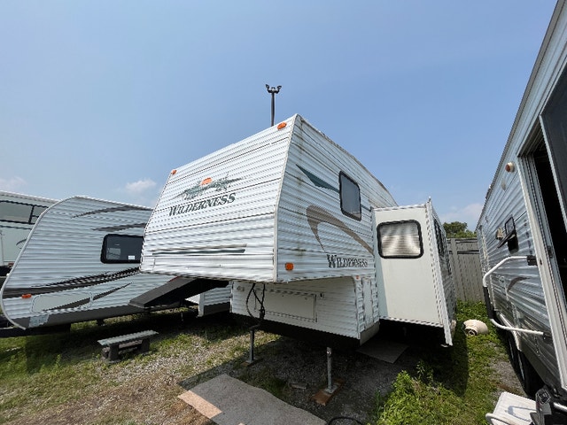 2004 WILDERNESS 27FT NICE CLEAN TRAILER ONLY $6,900 | Travel Trailers ...