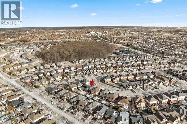 7 HONEY LOCUST Circle Thorold, Ontario | Houses for Sale | St ...