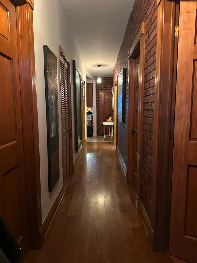 Chambre disponible plateau mont royal 1 Mars (6months) | Room Rentals ...