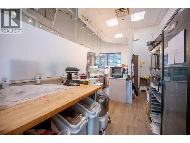 12128 CONFIDENTIAL Vancouver, British Columbia | Commercial & Office ...