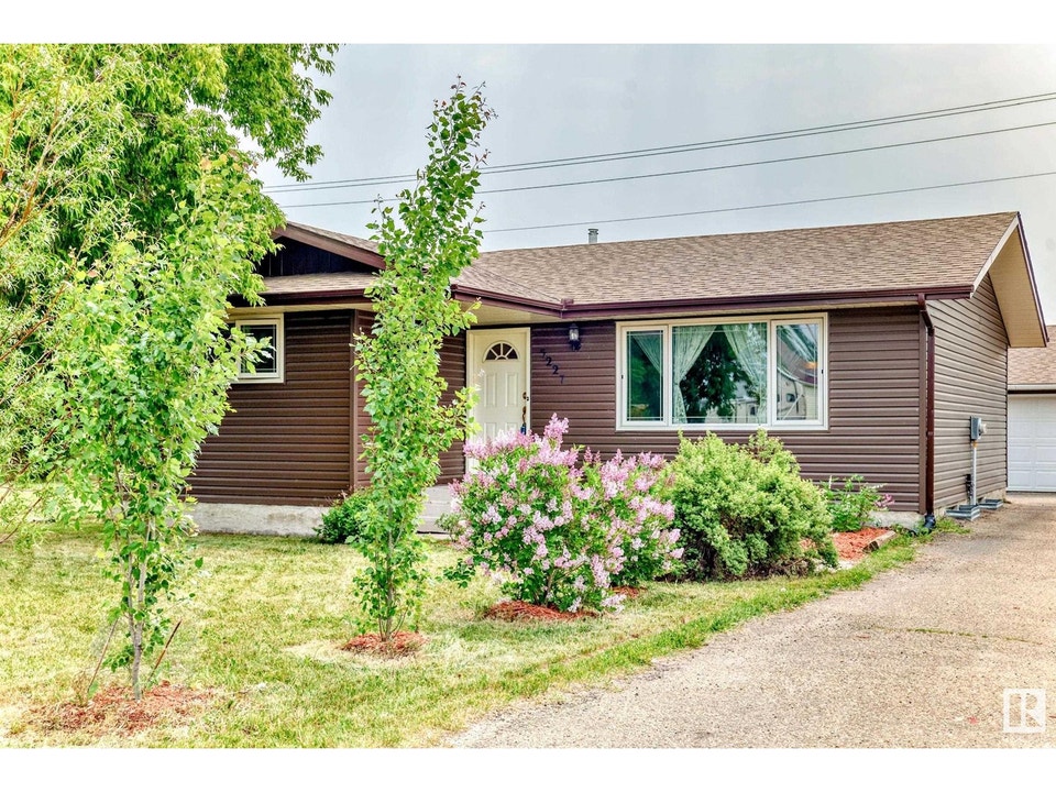 5227 49 AV Onoway, Alberta | Houses for Sale | St. Albert | Free local ...