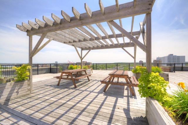 **FREE MONTH! ** Move in now, don't pay until March! | Long Term ...