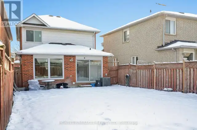 7 NARROW VALLEY CRESCENT Brampton (Sandringham-Wellington), Onta | Long ...