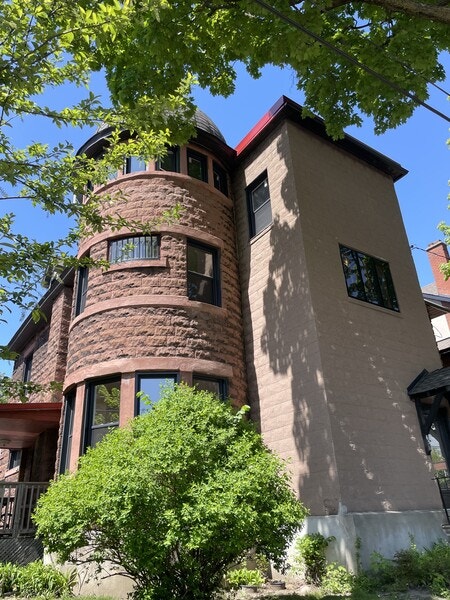 Beautiful Canal 1 Bedroom with Parking: Golden Triangle | Long Term ...