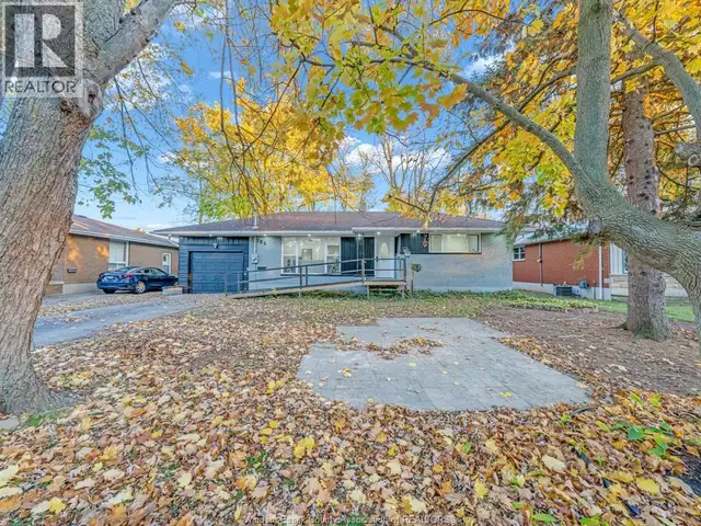 184 ELLIS STREET Chatham, Ontario | Houses for Sale | Chatham-Kent ...