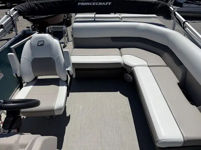 2024 Princecraft Vectra 19 | Upgraded flooring / Interior |Mercu ...