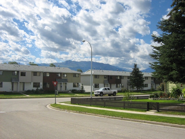 Fabulous 3 Bedroom Townhouse in the Heart of Grande Cache | Long Term ...