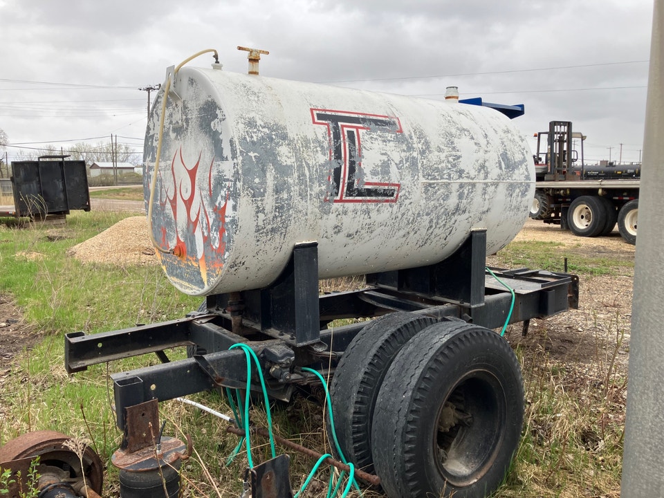 750 Gallon Steel Water Tank Trailer w/spray bar -Lift axle -Plow ...