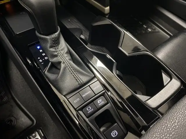 2025 Toyota Camry XSE | Pano Roof | Heated/Cooled Leather | HUD | Cars ...