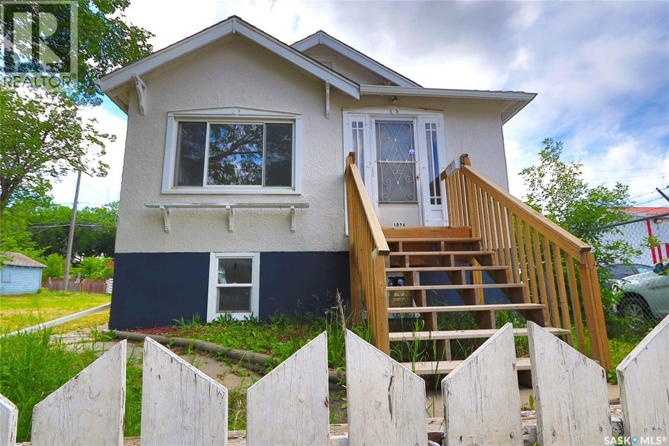 A&B 1824 Winnipeg STREET Regina, Saskatchewan | Houses for Sale ...