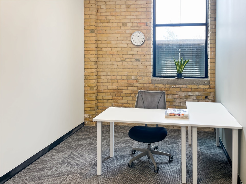 Office space for rent for 2 persons in ON, Toronto - Powerhouse ...