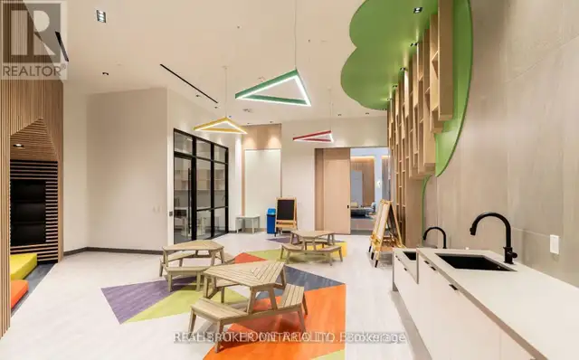 614 - 50 GEORGE BUTCHART DRIVE Toronto (Downsview-Roding-CFB), O | Long ...