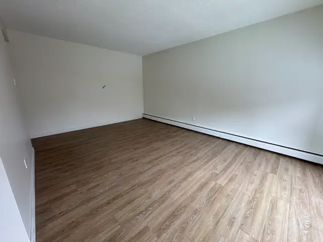 Updated 2 Bed, 2 Months Free | Pet Friendly | In-Suite Laundry | Long ...