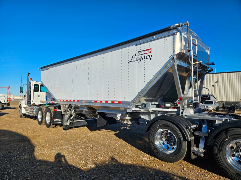 2026 Doepker Legacy Super B Grain Trailer | Farming Equipment ...