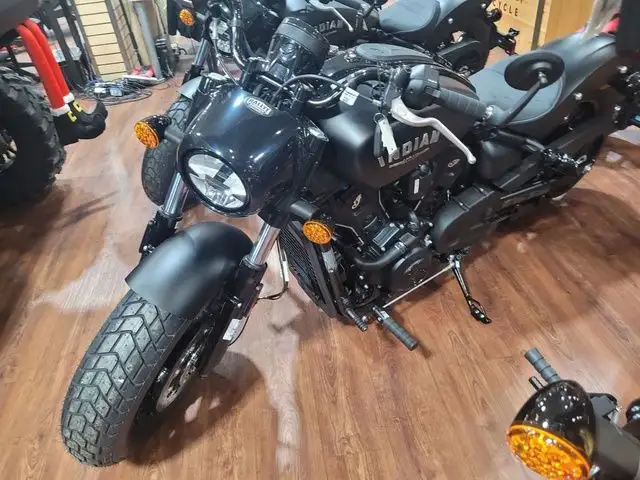2025 Indian Scout Bobber Limited +Tech Black Smoke | Street, Cruisers ...