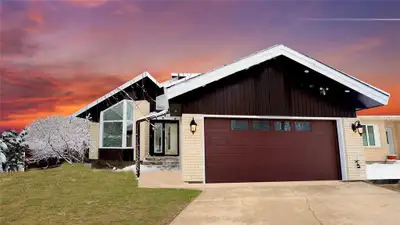 Stunning Houses For Sale Near You in Manitoba | Free Local Classifieds ...
