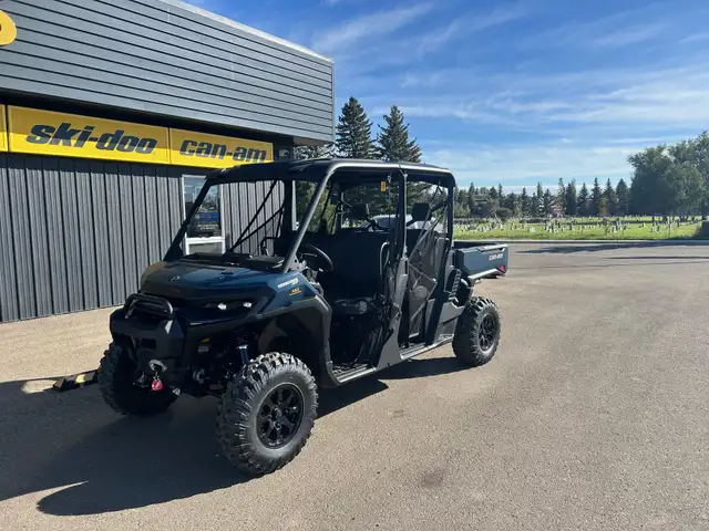 2026 Can-Am Defender MAX XT HD11 | ATVs | Medicine Hat | Free local ...