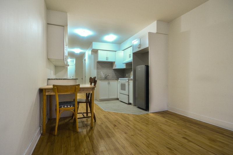 1 1/2 rénové metro Jarry disponible pour Juillet 2024 Récemment ...