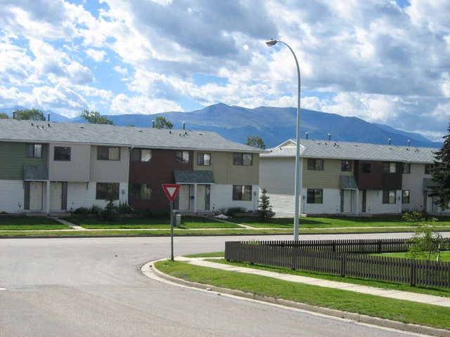 Fabulous 3 Bedroom Townhouse in the Heart of Grande Cache | Long Term ...