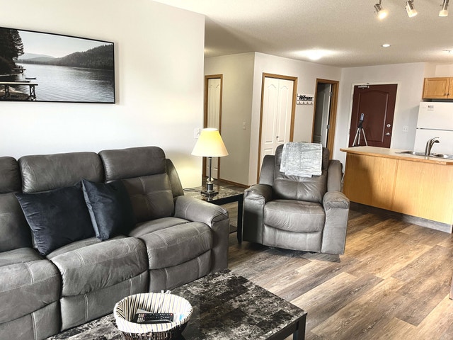 Fully Furnished All Inclusive Short Term Rental in Red Deer | Short ...