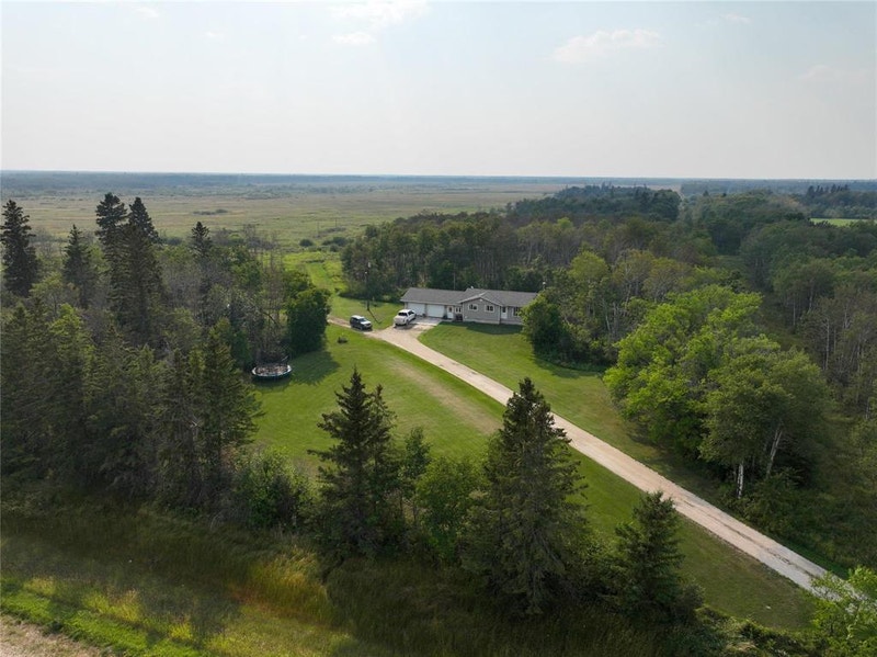 124166 PTH 17 4W Highway Arborg, Manitoba | Houses for Sale | Winnipeg ...