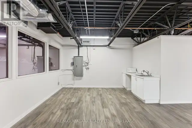 6853- 6871 LUNDYS LANE Niagara Falls (Hospital), Ontario | Commercial ...