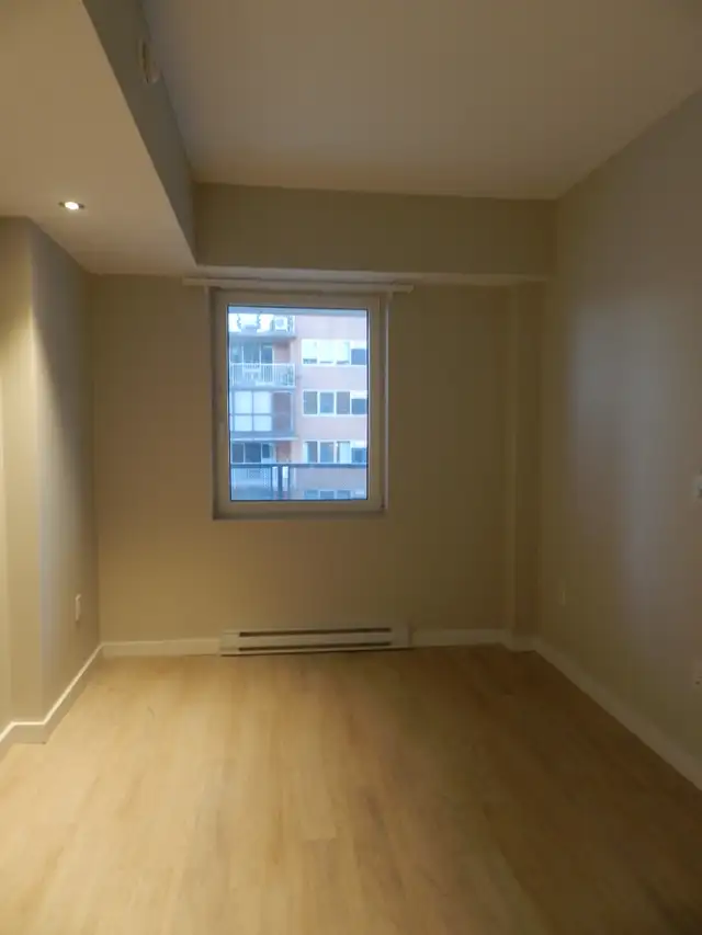 WELCOME TO THE UPSIDE - ONE BEDROOM PLUS DEN APARTMENT AVAILABLE | Long ...